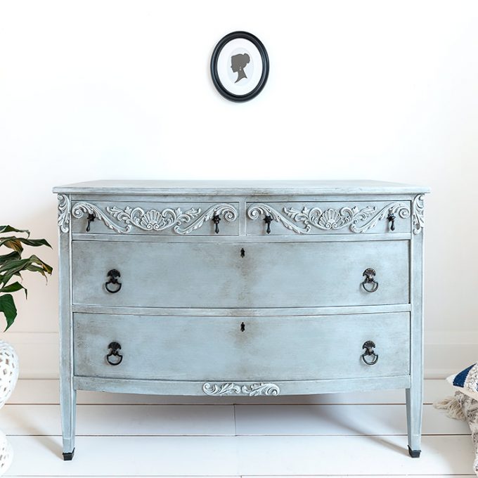 10 Ways To Create A Distressed Paint Finish - Salvaged Inspirations
