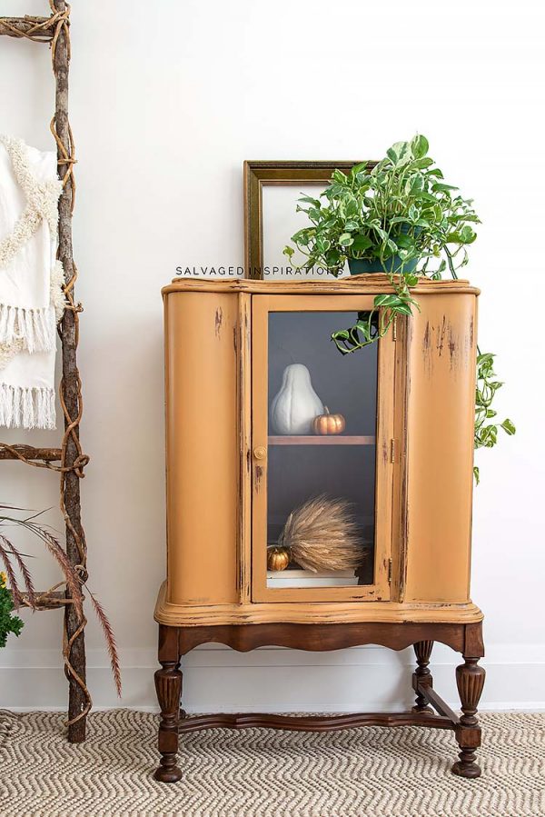 10 Ways To Create A Distressed Paint Finish - Salvaged Inspirations